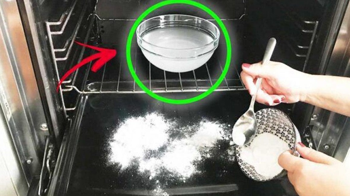 8 astuces efficaces pour dégraisser les fours très sales et les rendre ...